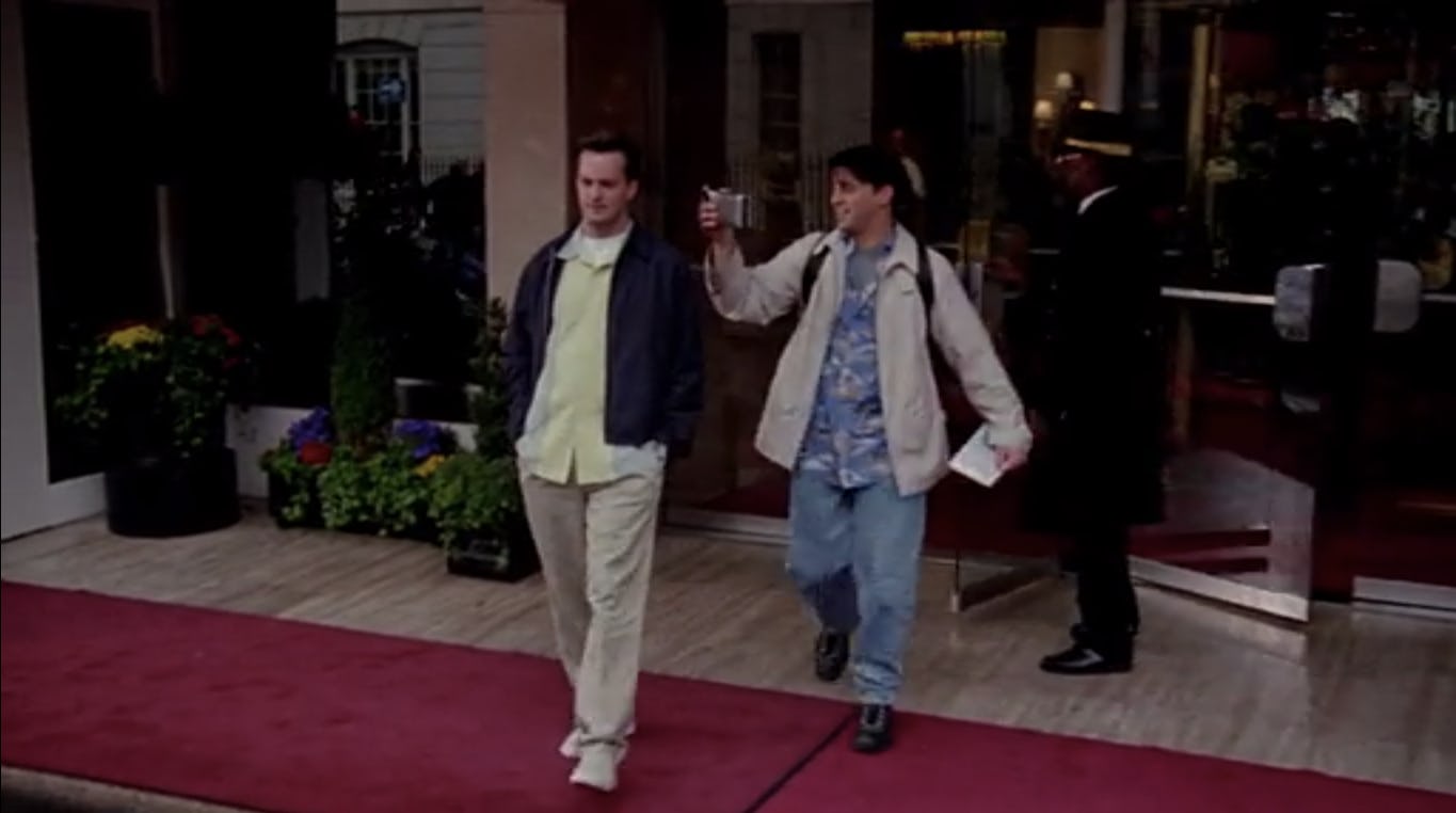 I Re-Enacted Joey & Chandler's Tour Of London In 'Friends' IRL, And ...