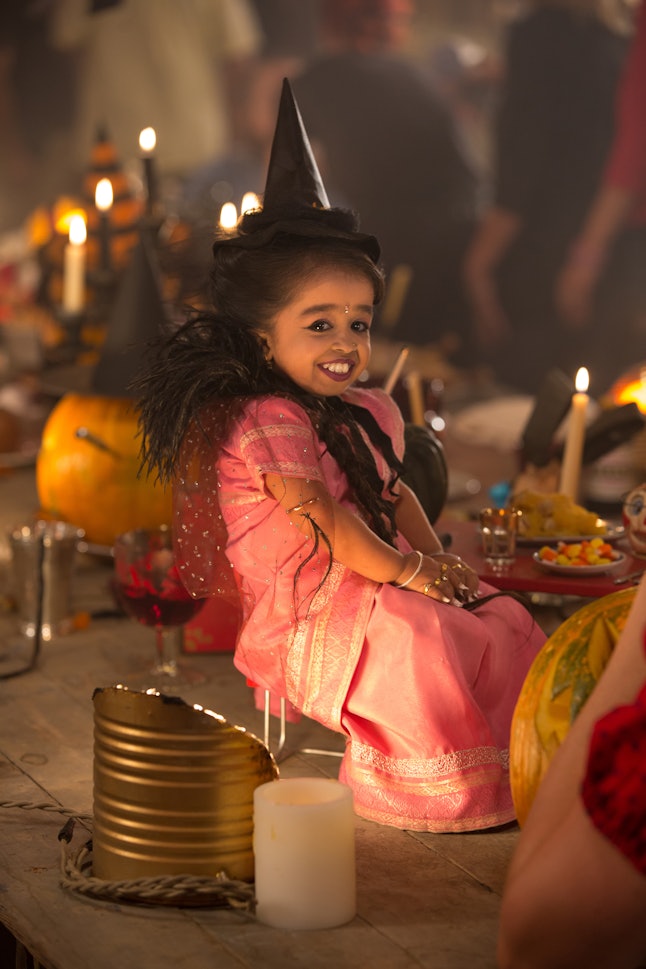 How Old Is Ma Petite On 'AHS: Freak Show?' And Why Does Everyone Hold ...