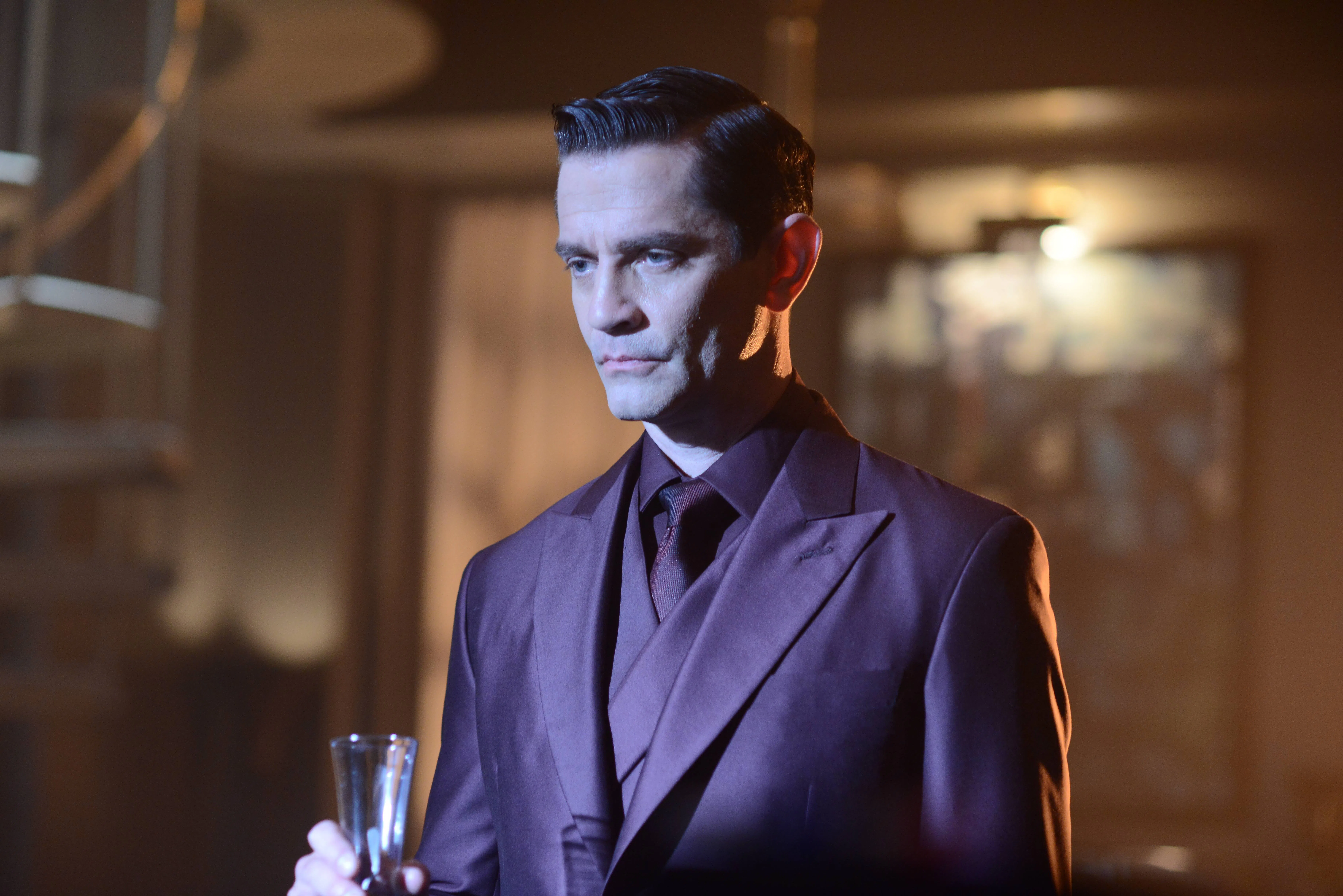 What Is "The Maniax" On 'Gotham'? Theo Galavan's Team May Combine Many ...