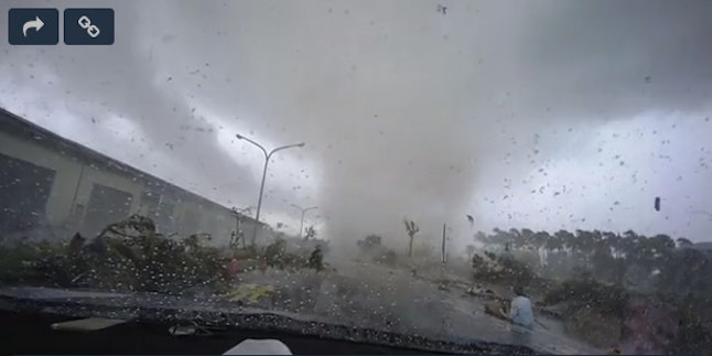 This Typhoon Soudelor Video From Taiwan Shows How Insanely Terrifying A ...