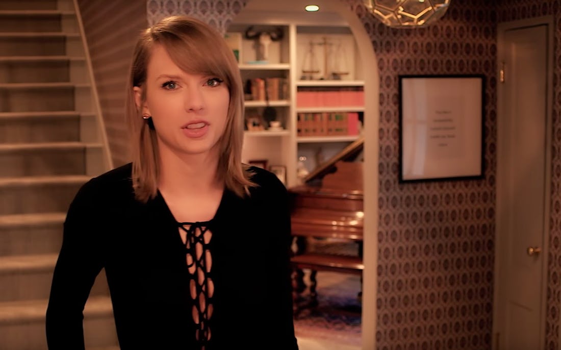 Taylor Swift's House Tour Reveals 19 Incredibly Cool Things She Keeps ...