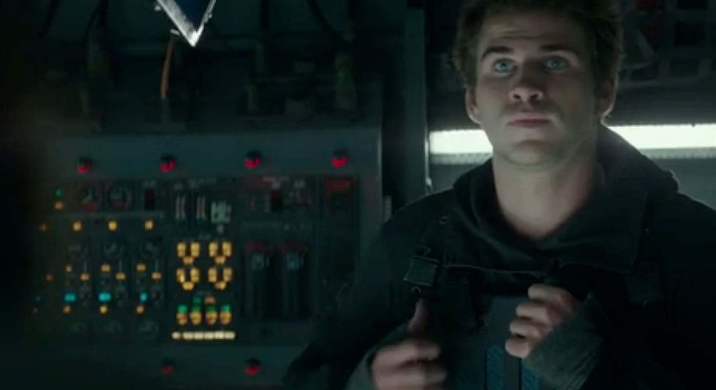 6 Subtle Ways The 'Mockingjay, Part 2' Trailer Breaks Your Heart ...