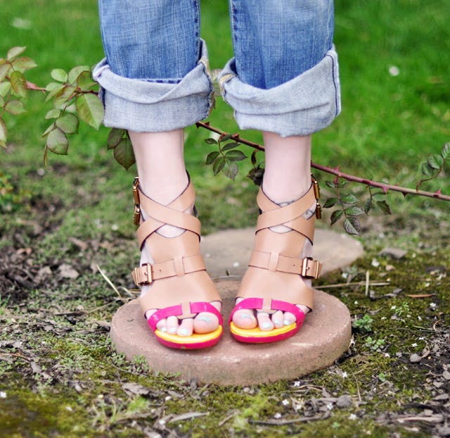6 Reasons To Love Big Feet, Even If They Occasionally Make Shoe ...