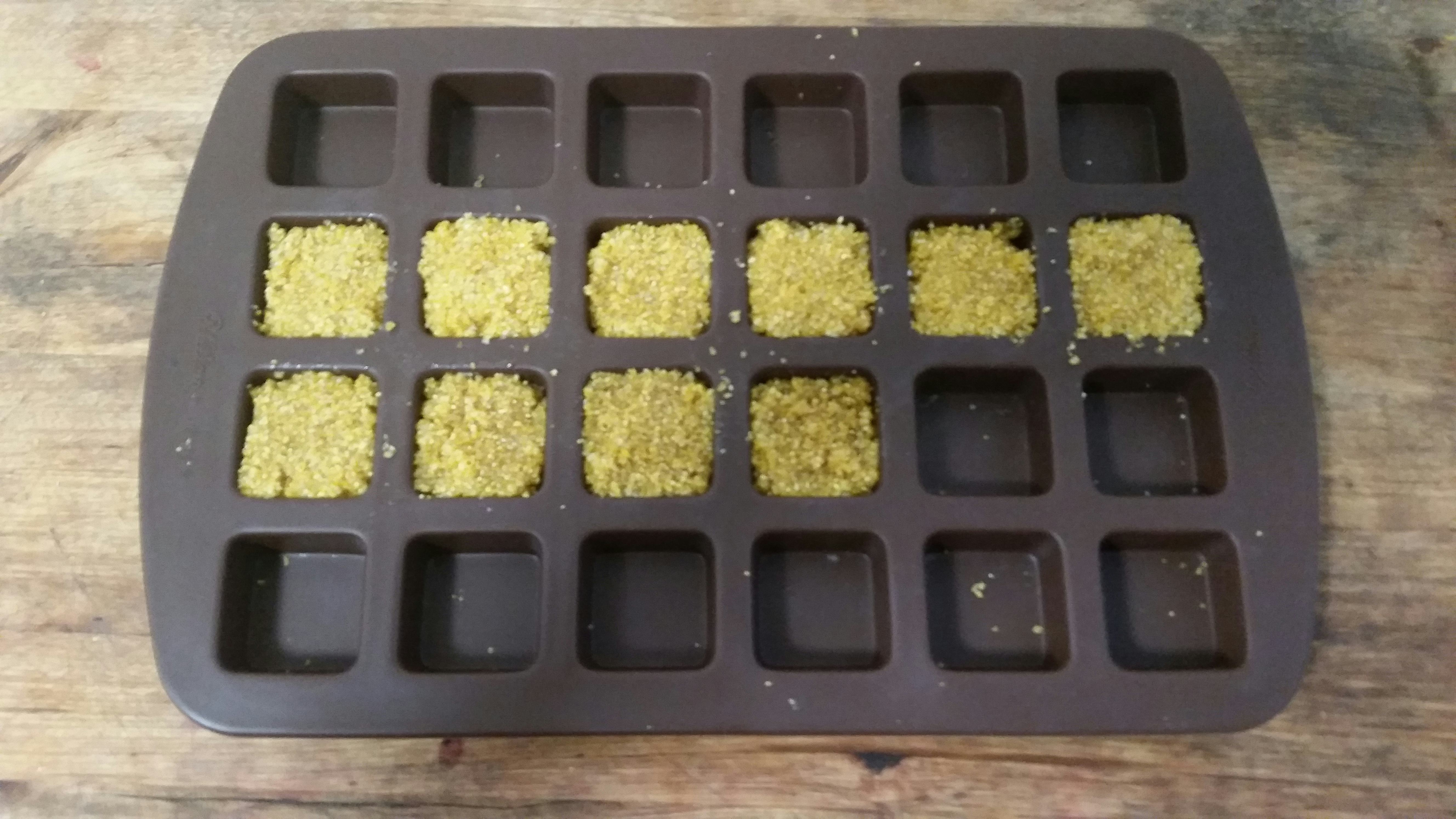 How To Use Cornmeal For Skin In DIY Bath Bombs, Face Mask, & More — PHOTOS