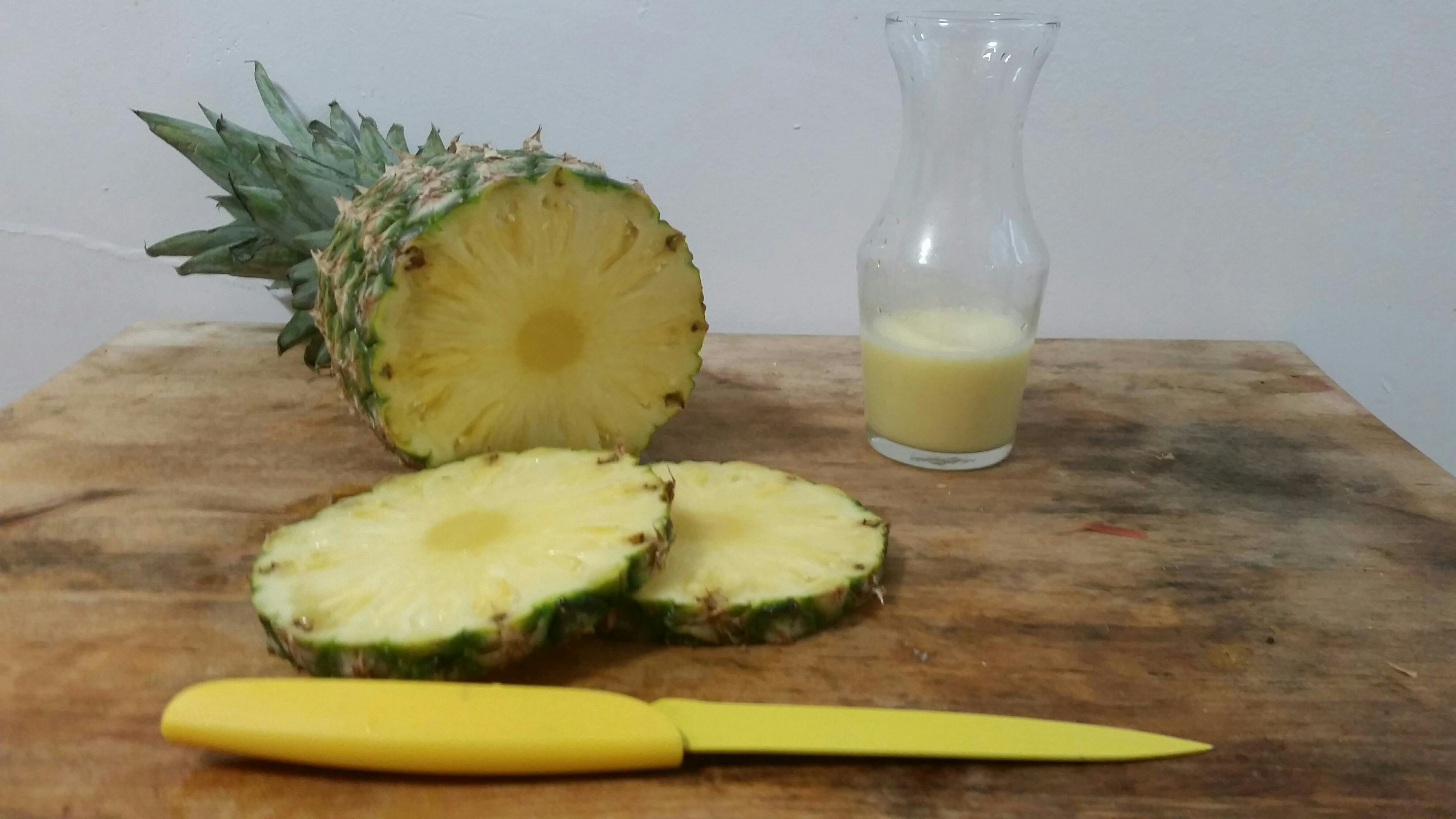 A Pineapple Face Mask That'll Brighten Your Complexion And Satisfy Your ...