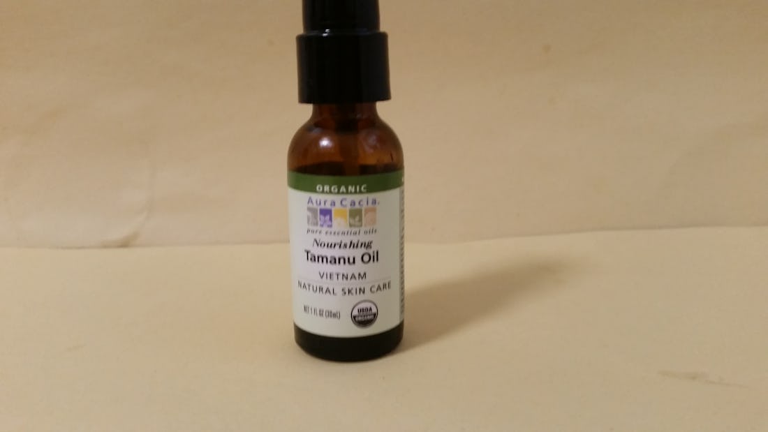 7 Lightweight Face Oils That Won't Leave Your Skin Feeling Greasy — PHOTOS