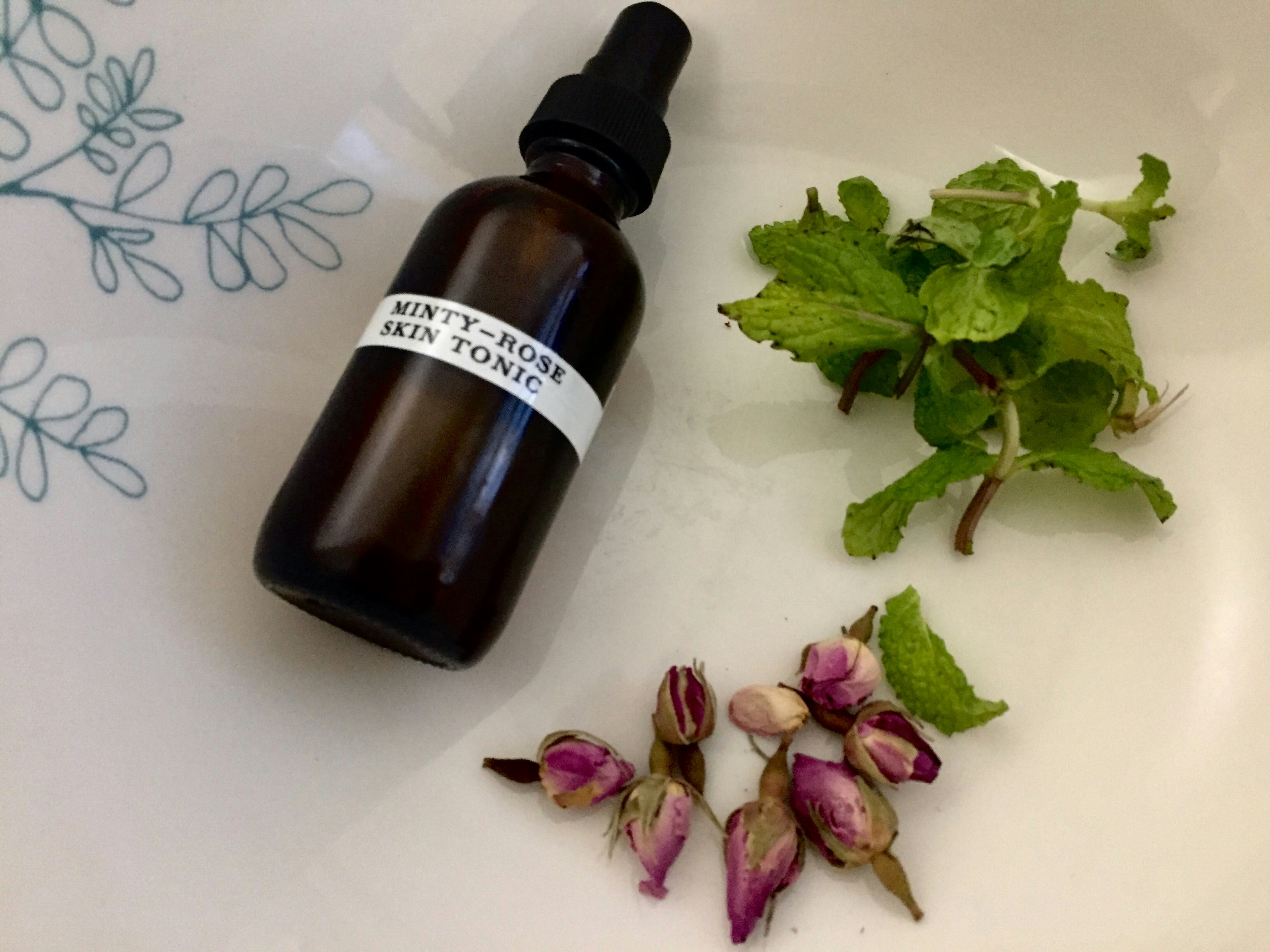 7 Ways To Use Fresh Mint For A Refreshing Beauty Routine — PHOTOS