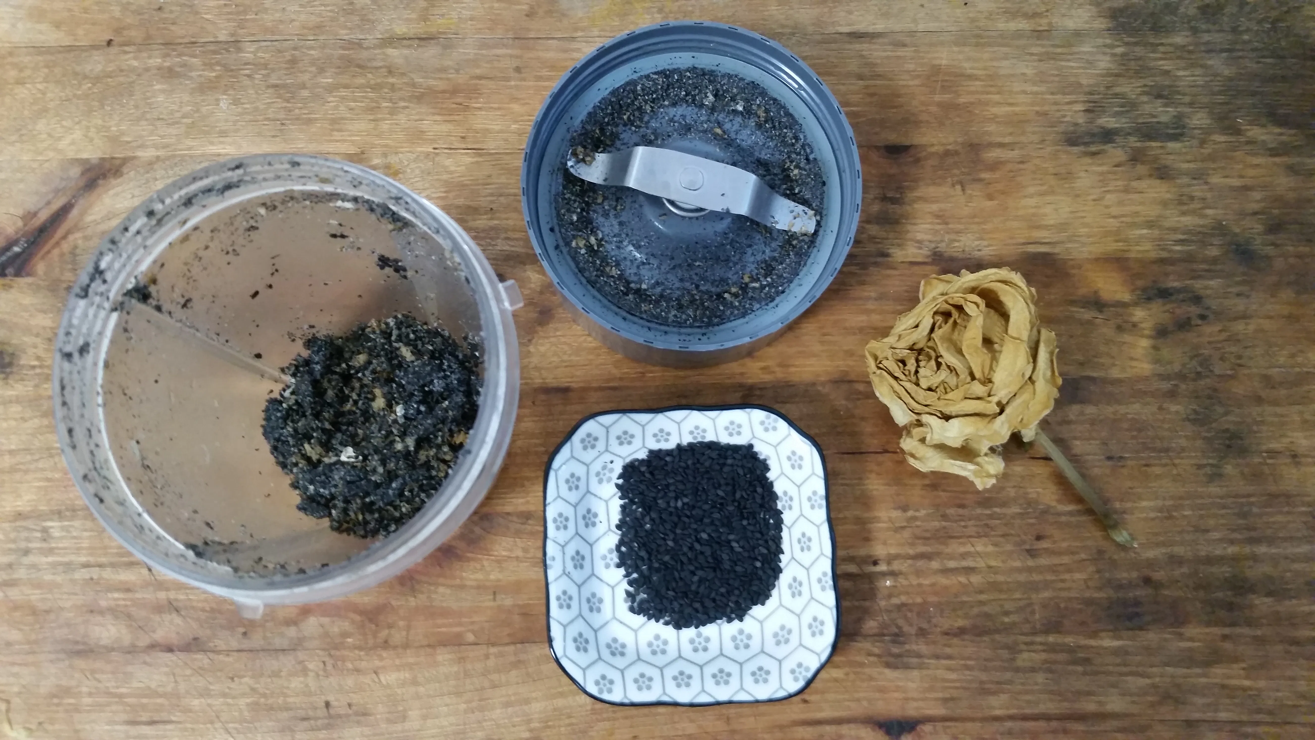 5 Black Sesame Seed Recipes For Skin That's Smooth & Healthy