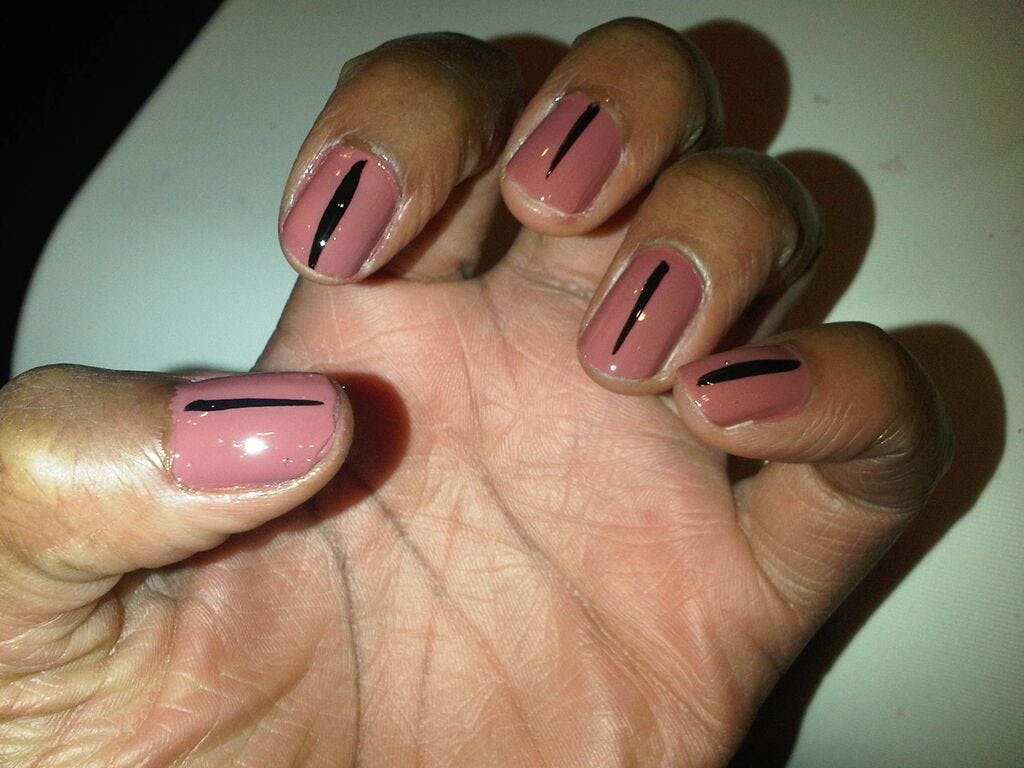 Manicures For People Who Have Shaky Hands — PHOTOS