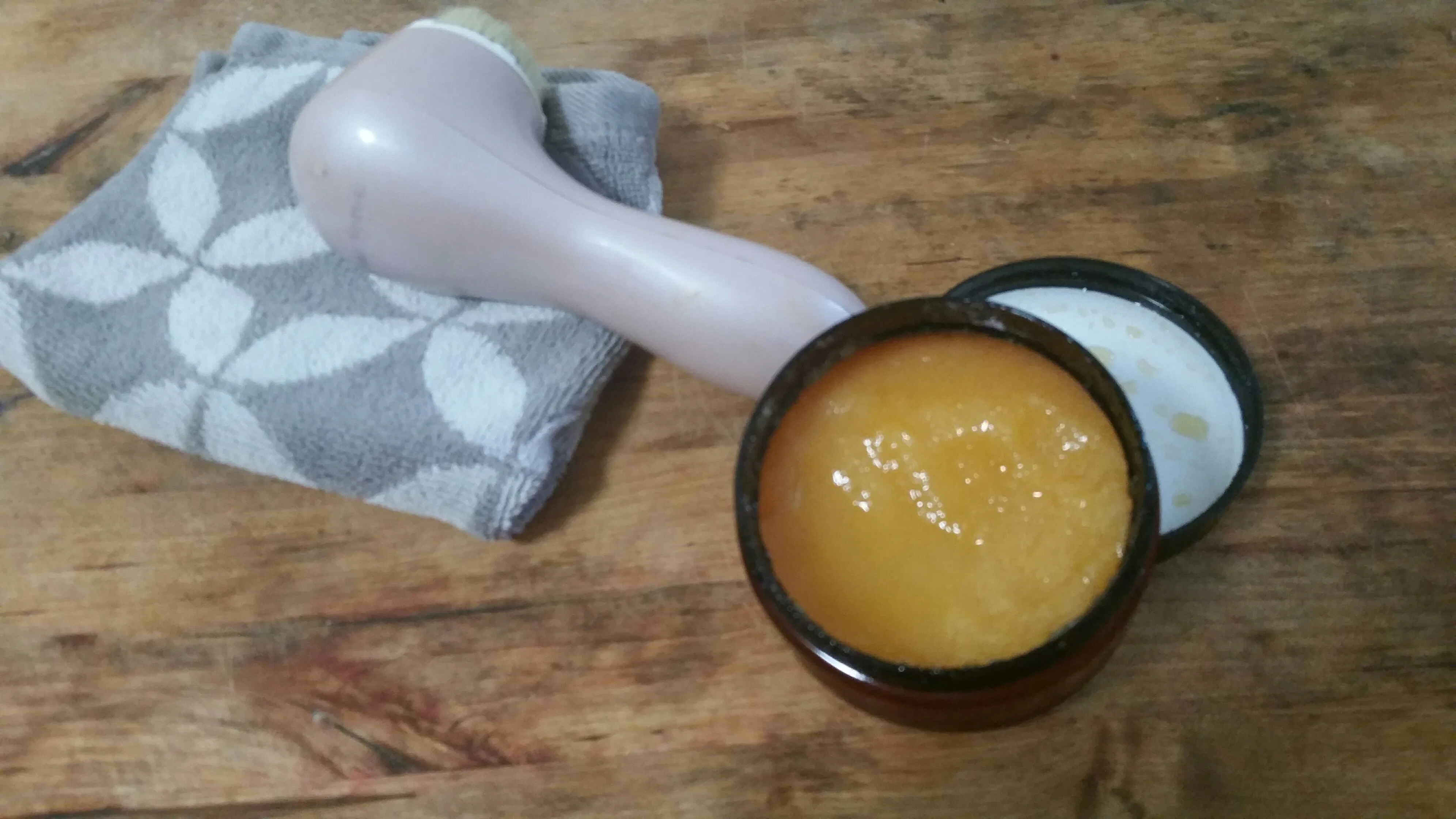 7 Simple Tips To Best Exfoliate Your Skin