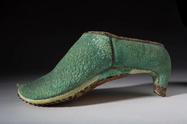 A Short History Of High Heels, From Ancient Greece To Carrie Bradshaw