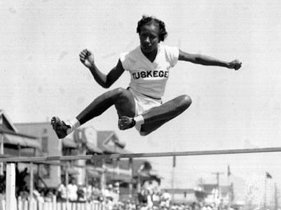6 Amazing Female Athletes In American History Who Deserve To Be Famous ...