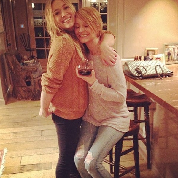 8 Hilary Duff Instagram Photos That Are Basically A How-To Guide For ...