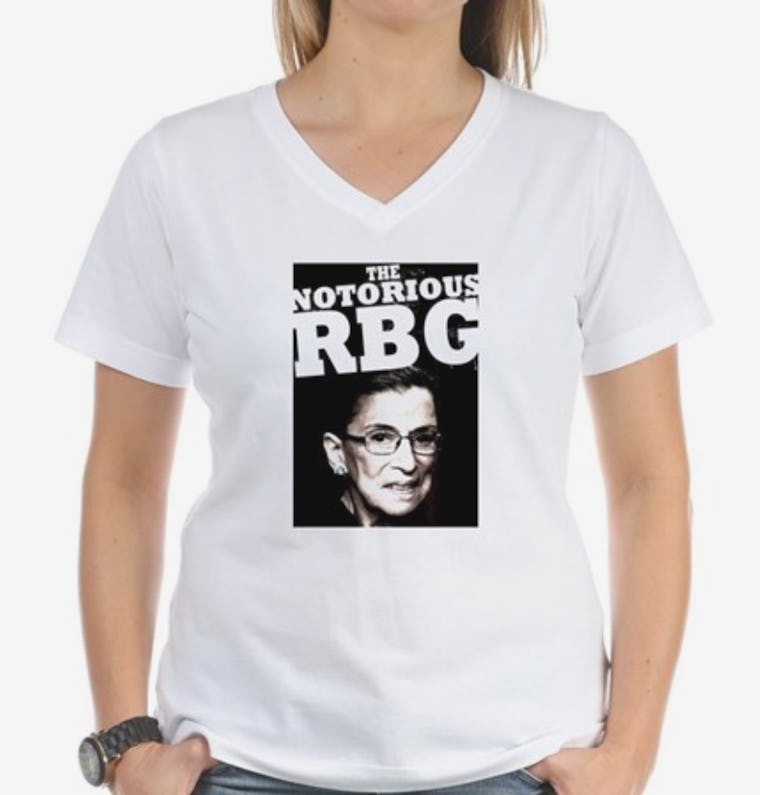 Amy Schumer Wears RBG Tee, Shows Off Her Feminist Side — PHOTO