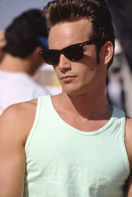 The 10 Best Dressed Guys In '90s TV Shows, From Shawn Hunter in Leather ...