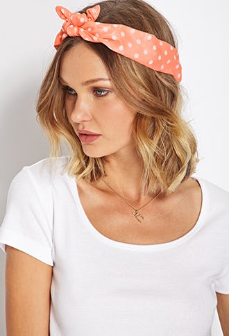 5 Lisa Turtle Outfits From 'Saved By the Bell' To Copy Right Now