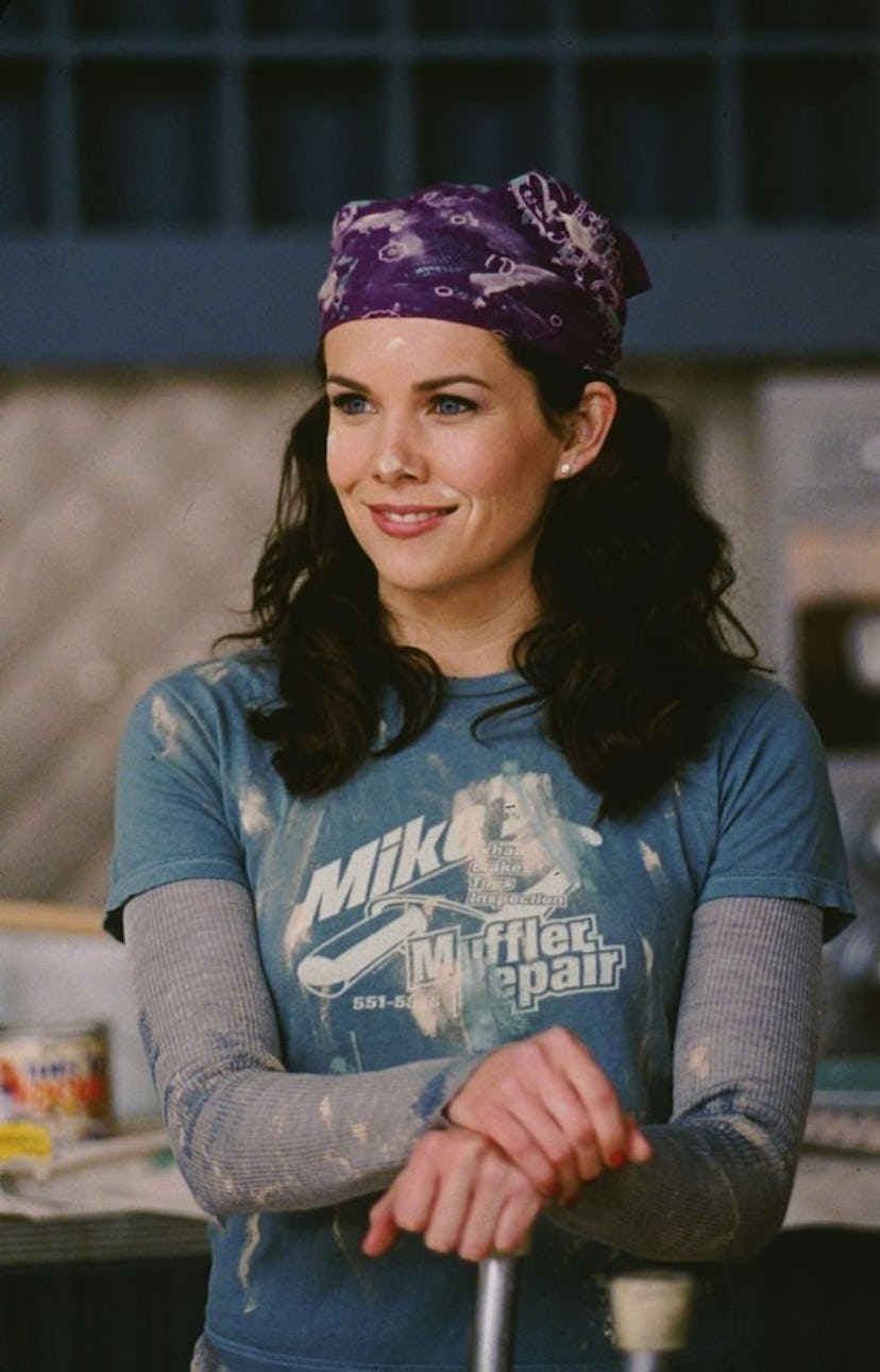 17 Lorelai Gilmore Outfits That Need To Be In The Gilmore Girls