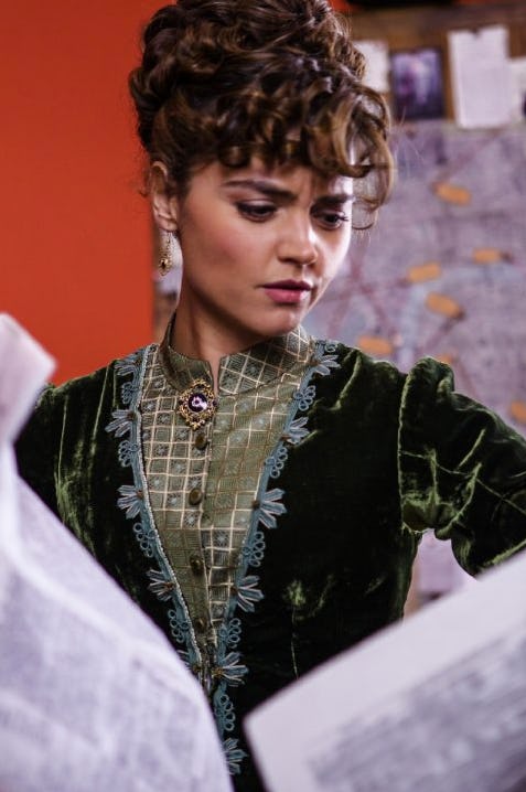 Ranking 13 Clara Oswald Outfits From 'Doctor Who' Season 8, Because We ...