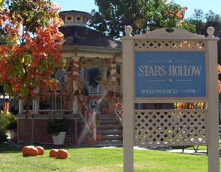 13 Times 'Gilmore Girls' Made You Want To Move To Stars Hollow