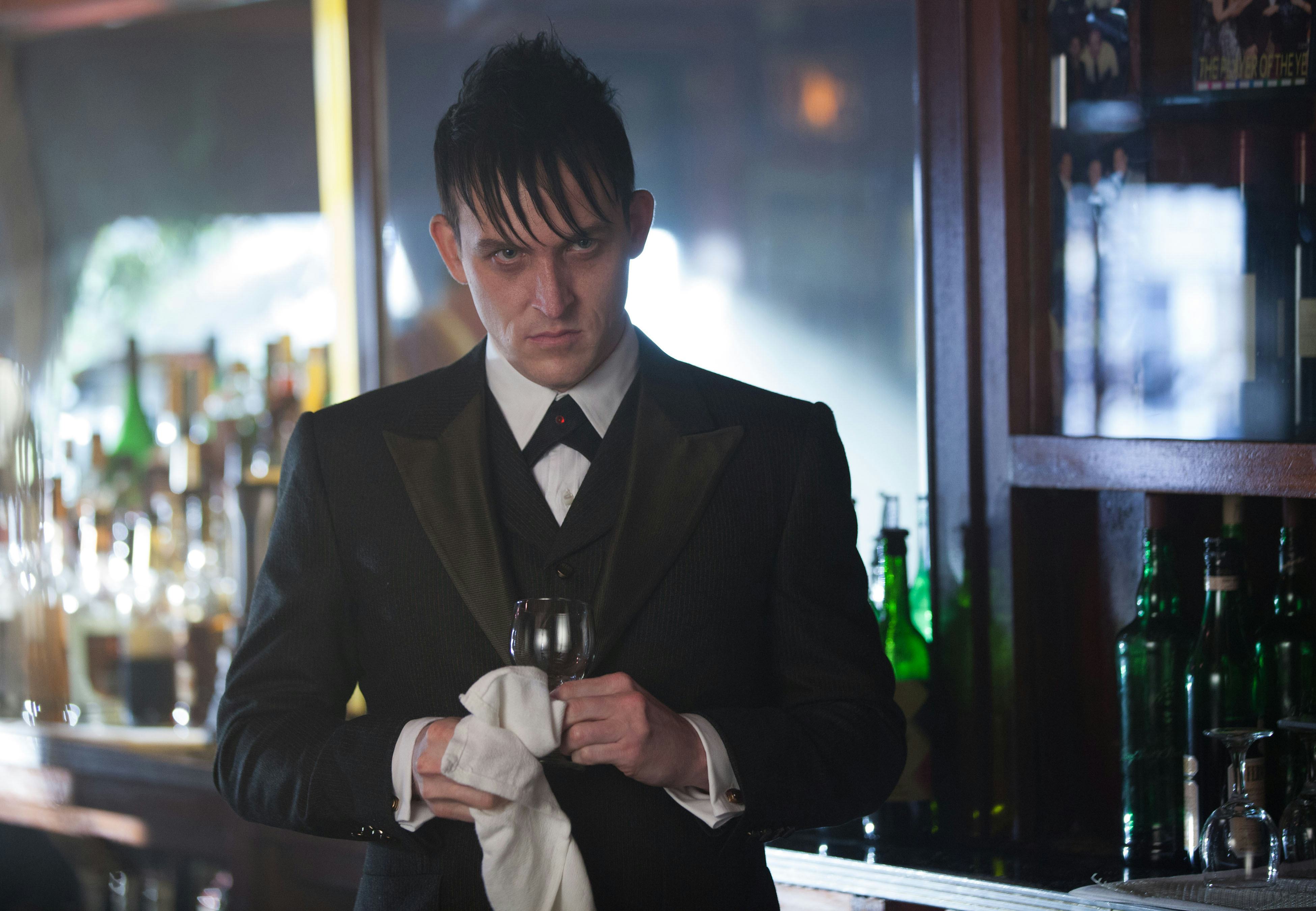 Easy 'Gotham' Halloween Costumes Include Fish Mooney & Penguin, Because ...
