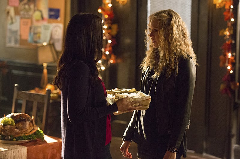 New 'Vampire Diaries' Thanksgiving Photos Prove Vampires Celebrate ...