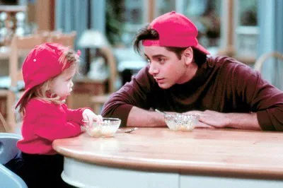 17 Unforgettable Uncle Jesse Outfits From 'Full House' That Prove John ...