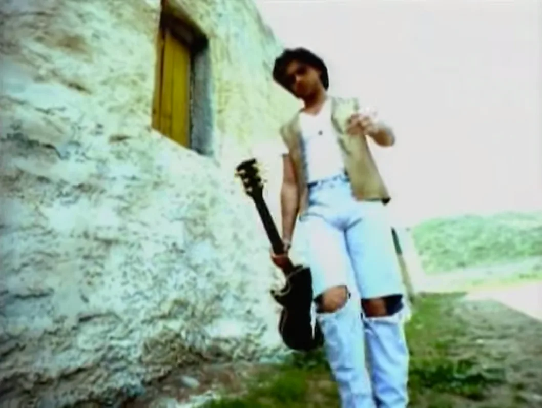 17 Unforgettable Uncle Jesse Outfits From 'Full House' That Prove John ...