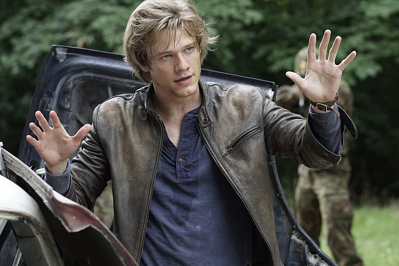 'MacGyver' On CBS Vs. The Original TV Show: The Reboot Is Staying True ...