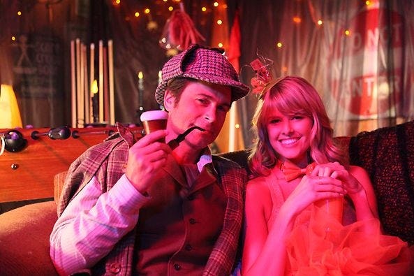 Dennah from 'Marry Me' (aka Sarah Wright Olsen) Is Super Familiar For ...