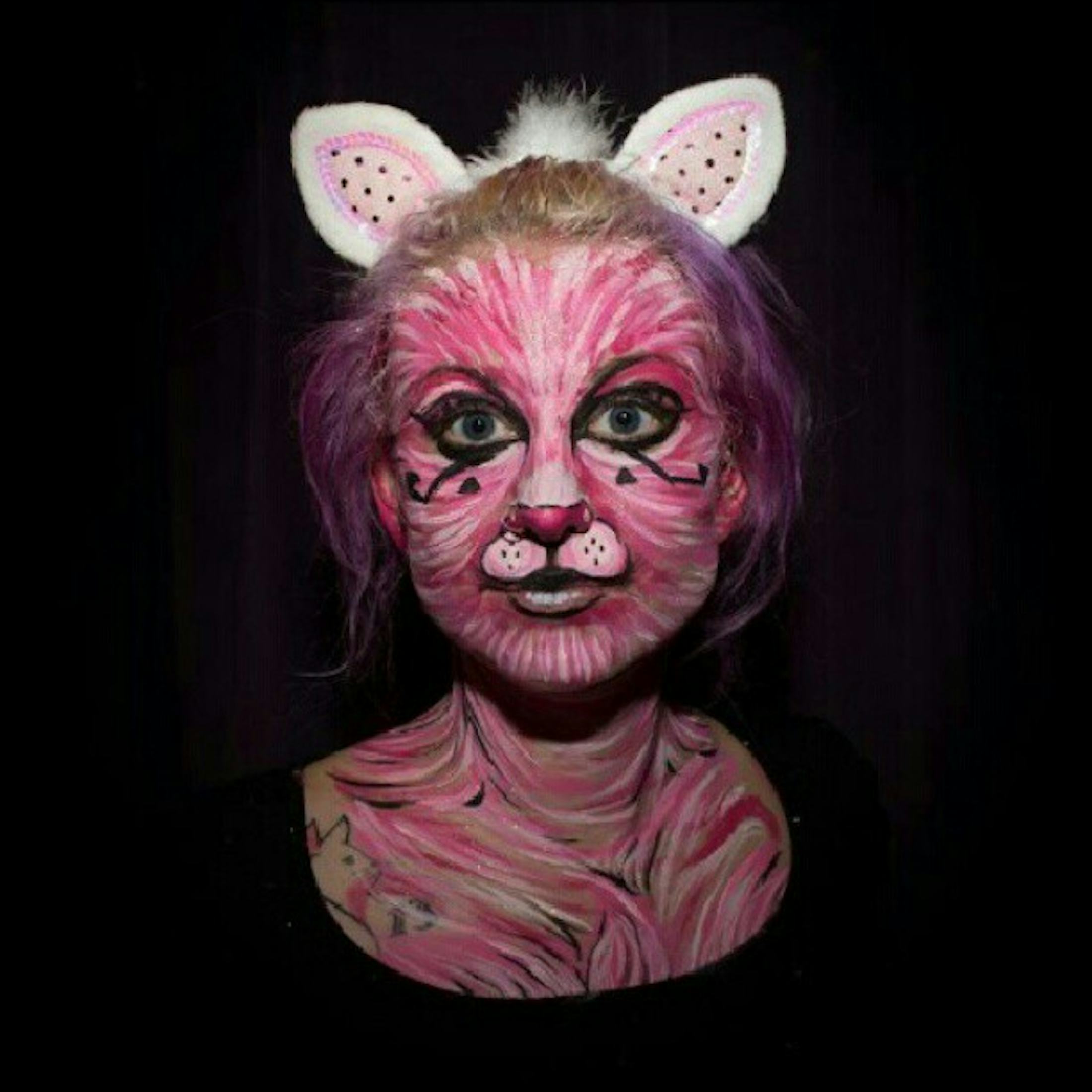 7 Halloween Cat Costume Ideas That Are Anything But Basic