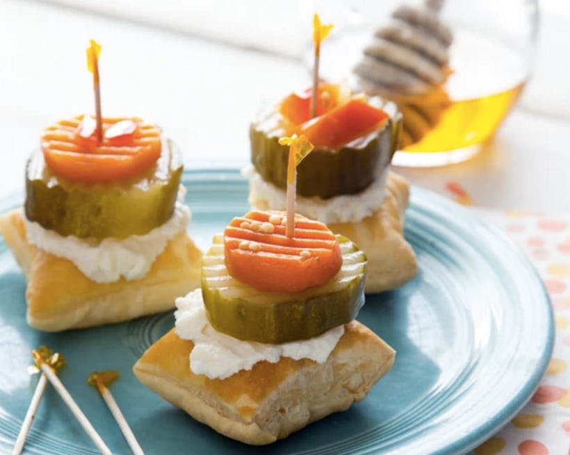 12 Cracker Topping Ideas That Will Make You Feel Extra Fancy