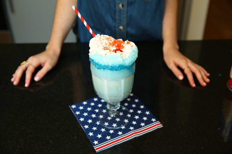 Red, White, And Blue Pop Rock Soda Floats Will Make You The Queen Of ...