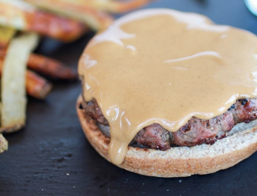 9 Burger Toppings That Are Weird, Unusual, And Downright Amazing ...