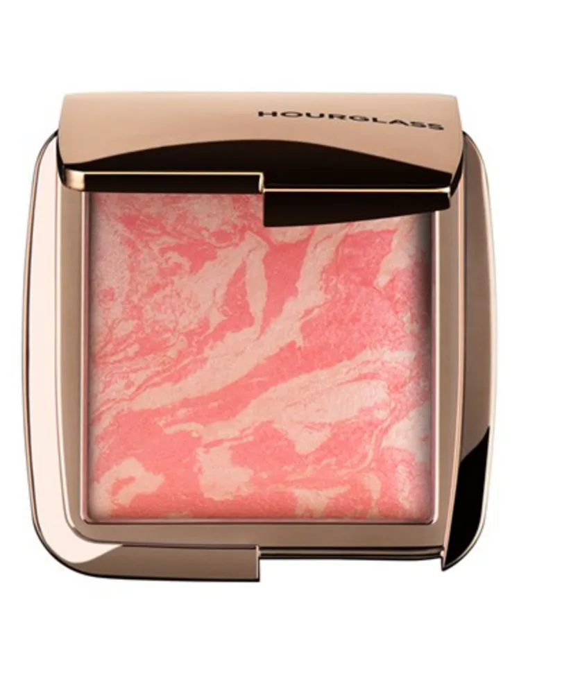 The Signs You're Allergic To Makeup Aren't As Obvious As You'd Think