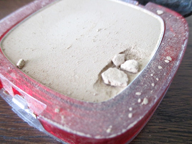 How To Fix A Broken Powder Compact, Because You Were Bound To Drop It ...