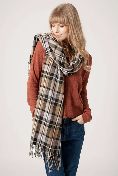 11 Cute Blanket Scarves To Wrap Your Entire Body In This Winter