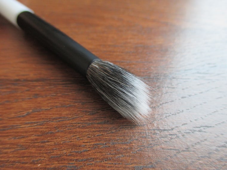 7 Types Of Eyeshadow Blending Brushes & How To Use Them For Your ...