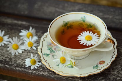 7 Ways To Use Tea To Improve Your Skin & Hair