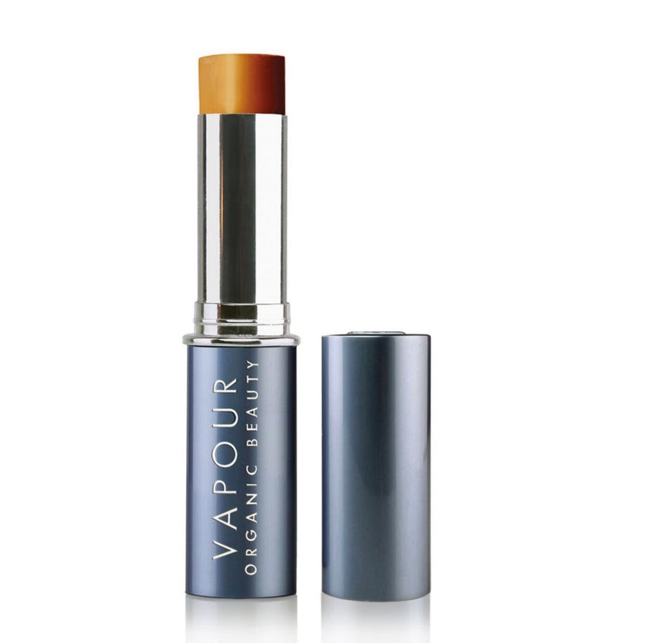 Nail 2016's Beauty Trends With This Makeup For Face, Eyes, And Lips