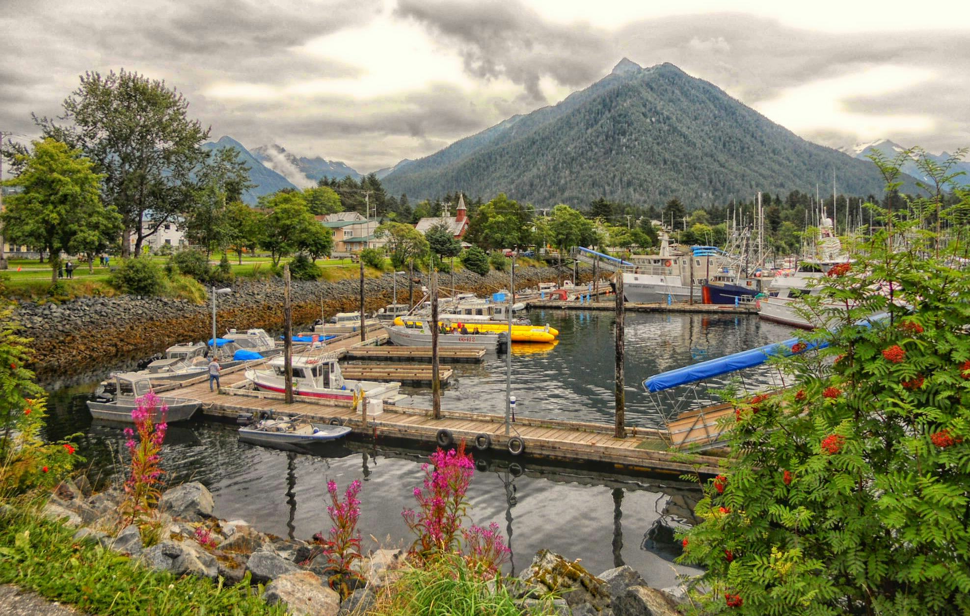 10 Small Cities You'd Actually Want To Live In — Not Just Visit For A ...