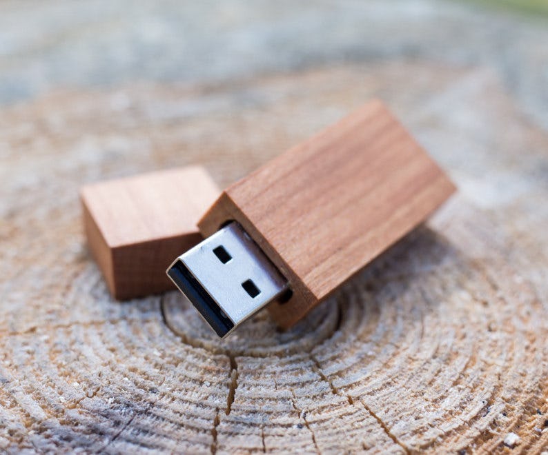 8 Tech Gifts For College Freshmen That Will Make Life So Much More ...