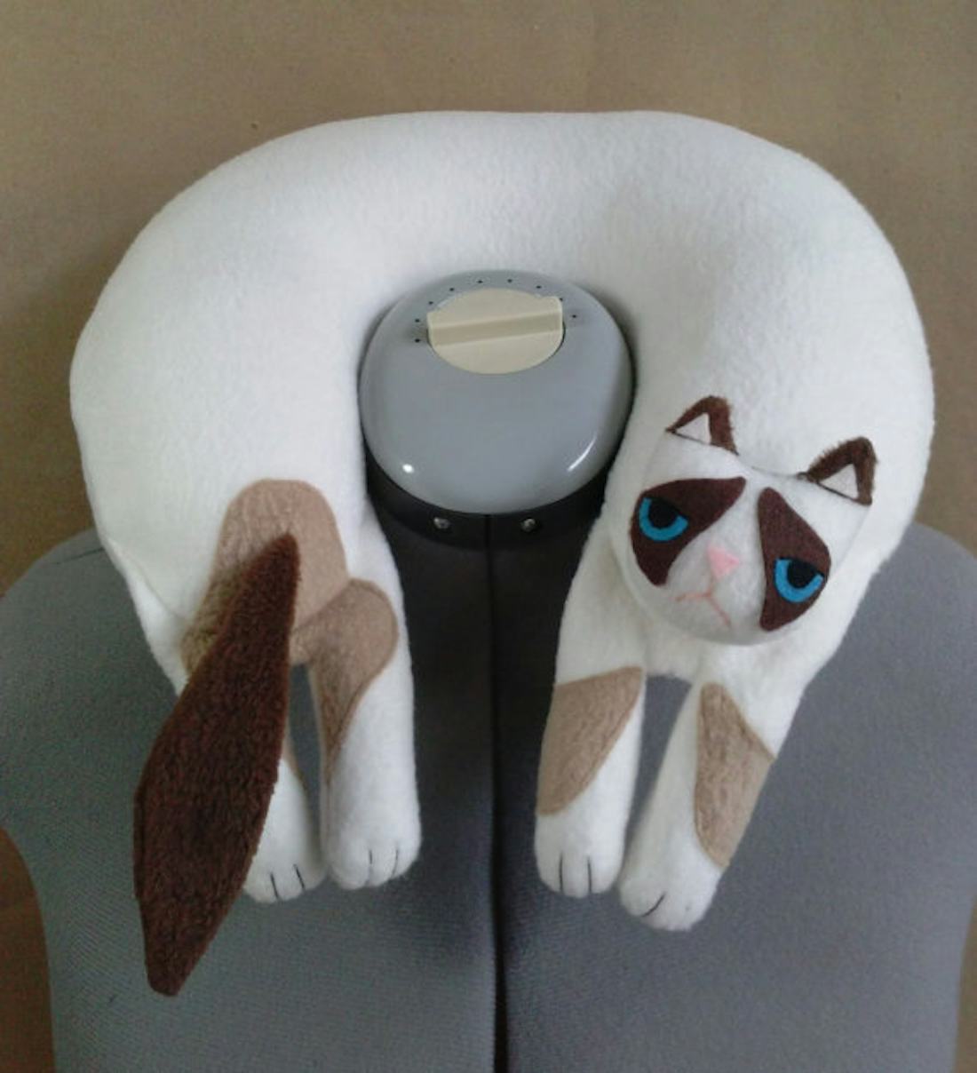 21 Mother's Day Travel Gifts For Moms With Eternal Wanderlust