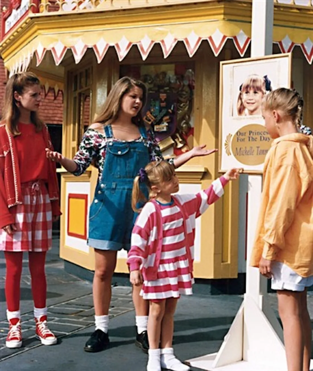 The 9 Most Outdated Looks From 'Full House' Will Make You Want To Buy ...