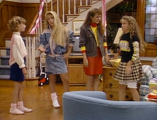 The 9 Most Outdated Looks From 'Full House' Will Make You Want To Buy ...