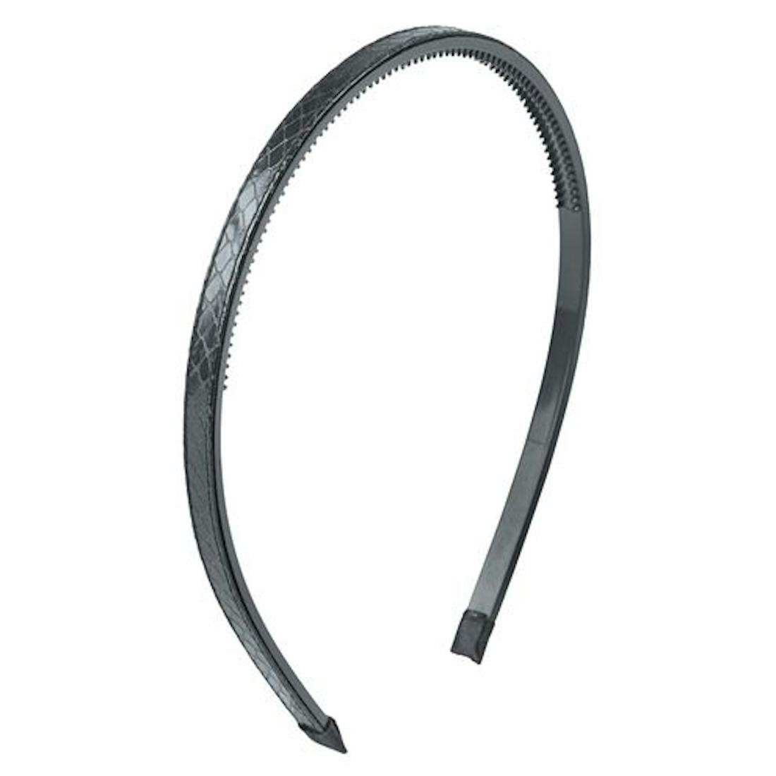 5 Clever Ways To Make Your Graduation Cap Stay On & Avoid Any Fashion ...