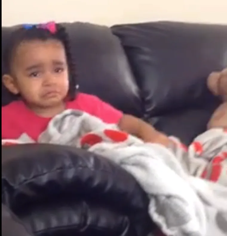 This Little Girl Crying Over Mufasa's Death In 'The Lion King' Is All ...