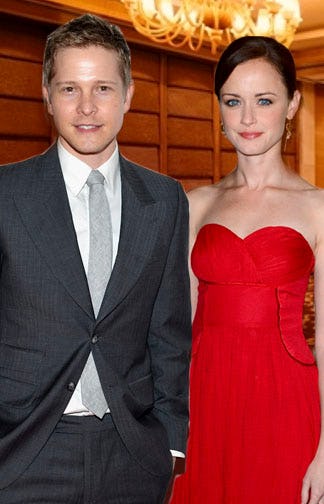 What If 'Gilmore Girls' Rory Gilmore Ended Up With Jess, Dean, Or Logan ...