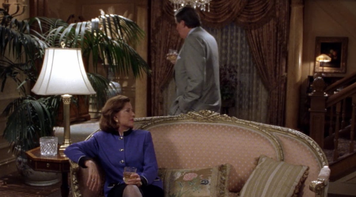 37 Emily Gilmore Moments That Prove She Should Be Your Favorite ...