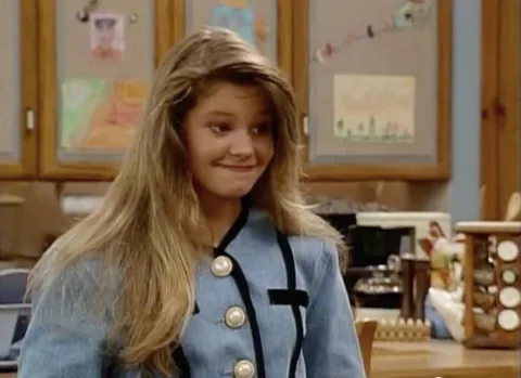 12 Outdated 'Full House' Outfits From The Ladies Of The Show, Because ...