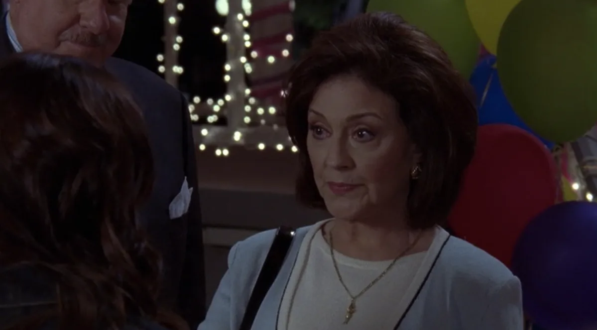 37 Emily Gilmore Moments That Prove She Should Be Your Favorite ...